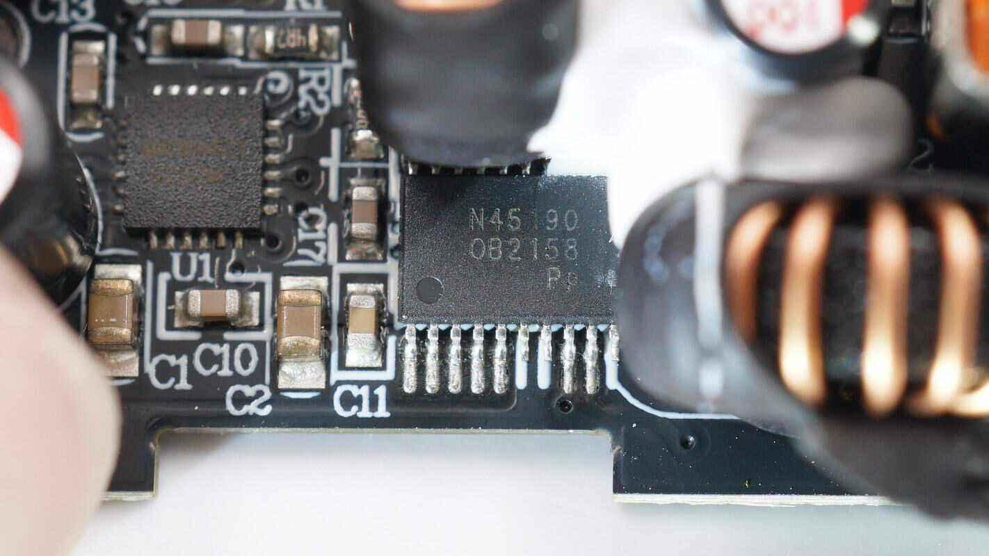 拆解报告：Baseus倍思120W 2A2C多口快充车载充电器CCBX-120C2X - 知乎