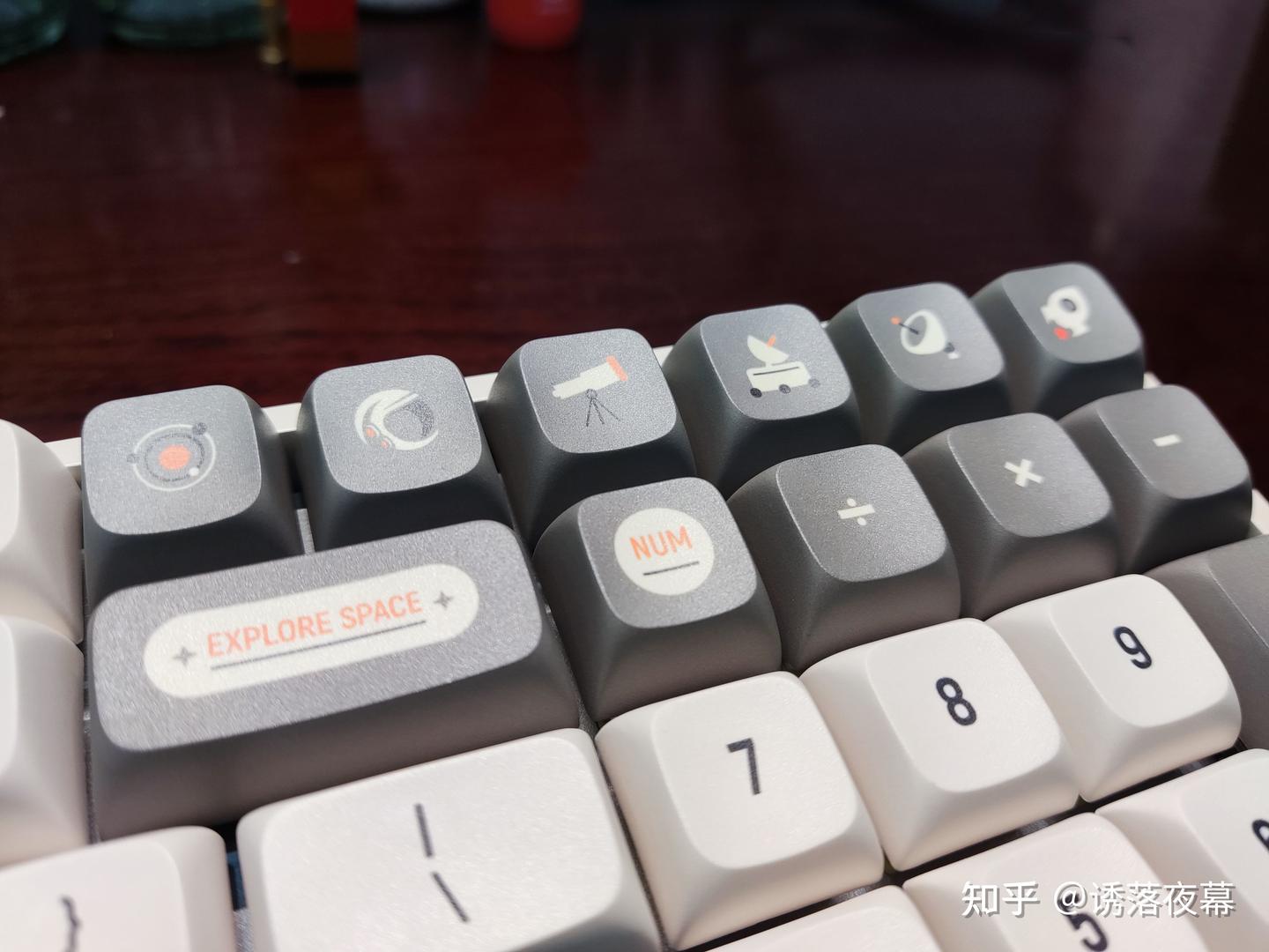 宇宙来啦！IQUNIX F97漫游指南 三模机械键盘 - 知乎