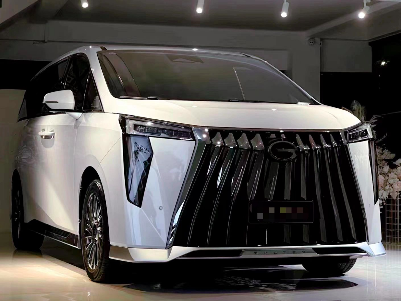 传祺M8宗师超级混动与别克GL8陆尚全面对比：谁才是MPV王者？ - 知乎