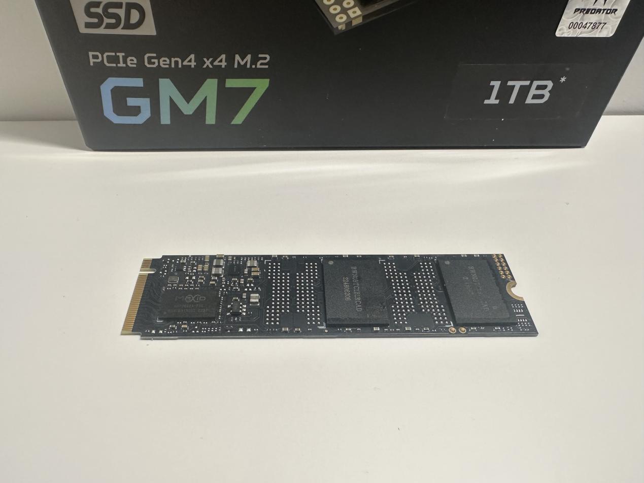 高性价比固态宏碁掠夺者GM7使用体验