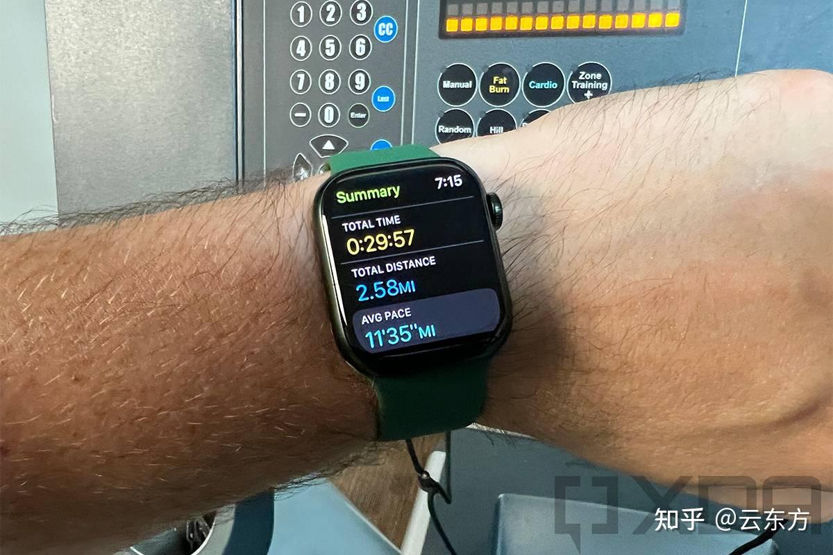Apple Watch Series 7 评测：更大的屏幕、更好的电池和出色的体验 - 知乎