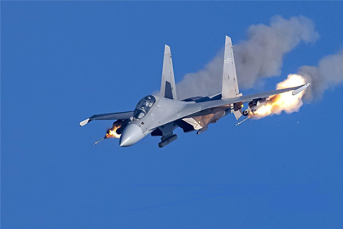 歼16D战机到底有多大威力？为何绕台飞行后，台湾称要全力以对 - 知乎