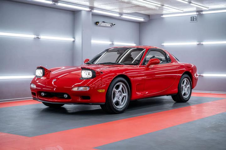 买了新车不开就是玩！从未上路行驶的1992年马自达RX-7 FD - 知乎