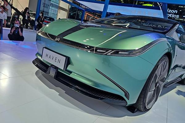 实拍威马MAVEN概念车 综合续航800km/2021年实现量产 - 知乎