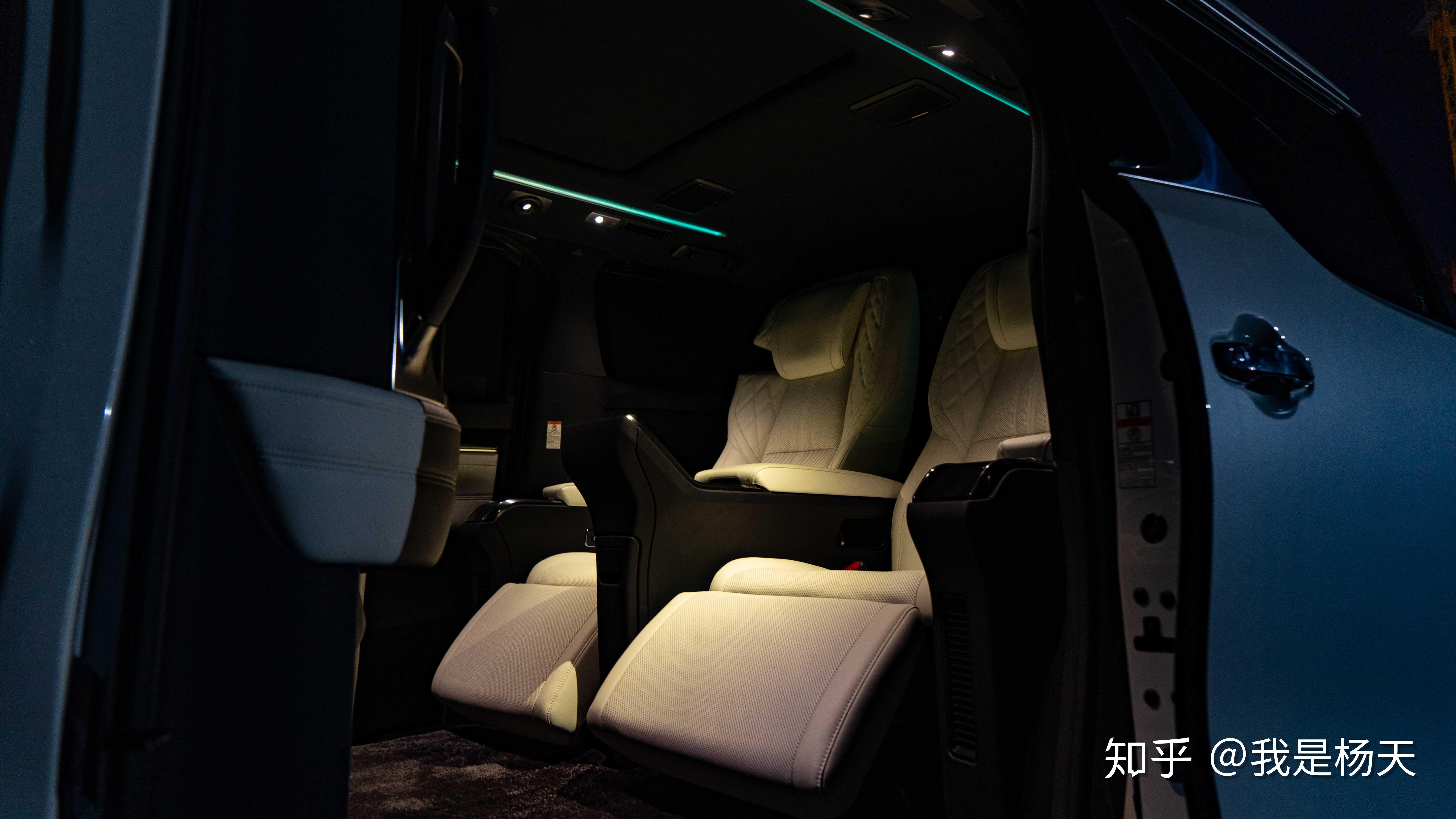 超200万的顶级MPV也不过如此？雷克萨斯LM300h四座版超详实体验报告 - 知乎