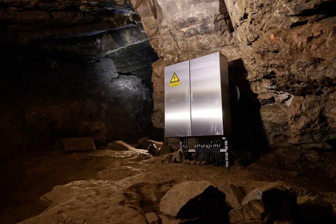 守护探险家，威图为洞穴带来光明 - 知乎