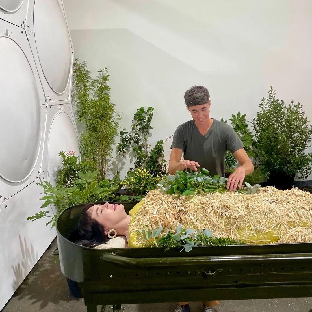 全球第一家可持续殡仪馆：花5万，人死后可化作泥土种树 - 知乎