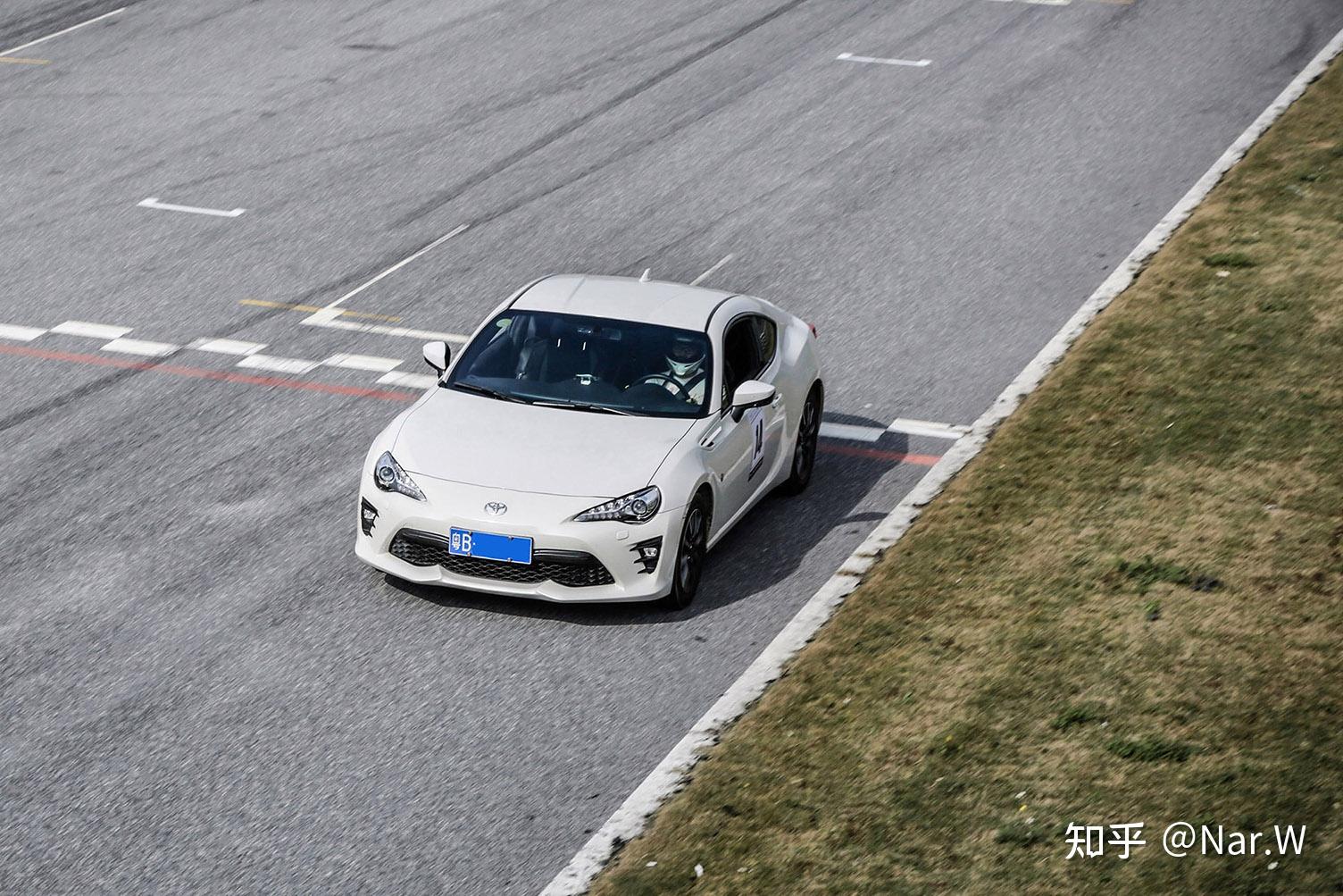 持有一台丰田86的体验（买菜通勤感） - 知乎