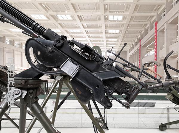 军事博物馆看展：中外高射机枪集锦，见到中国第一代高射机枪 - 知乎