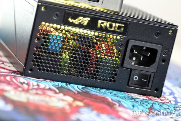 堆料狂魔！钢炮级sfx电源rog洛基loki 1000w~rog龙王三水冷散热开箱体验 知乎 5620