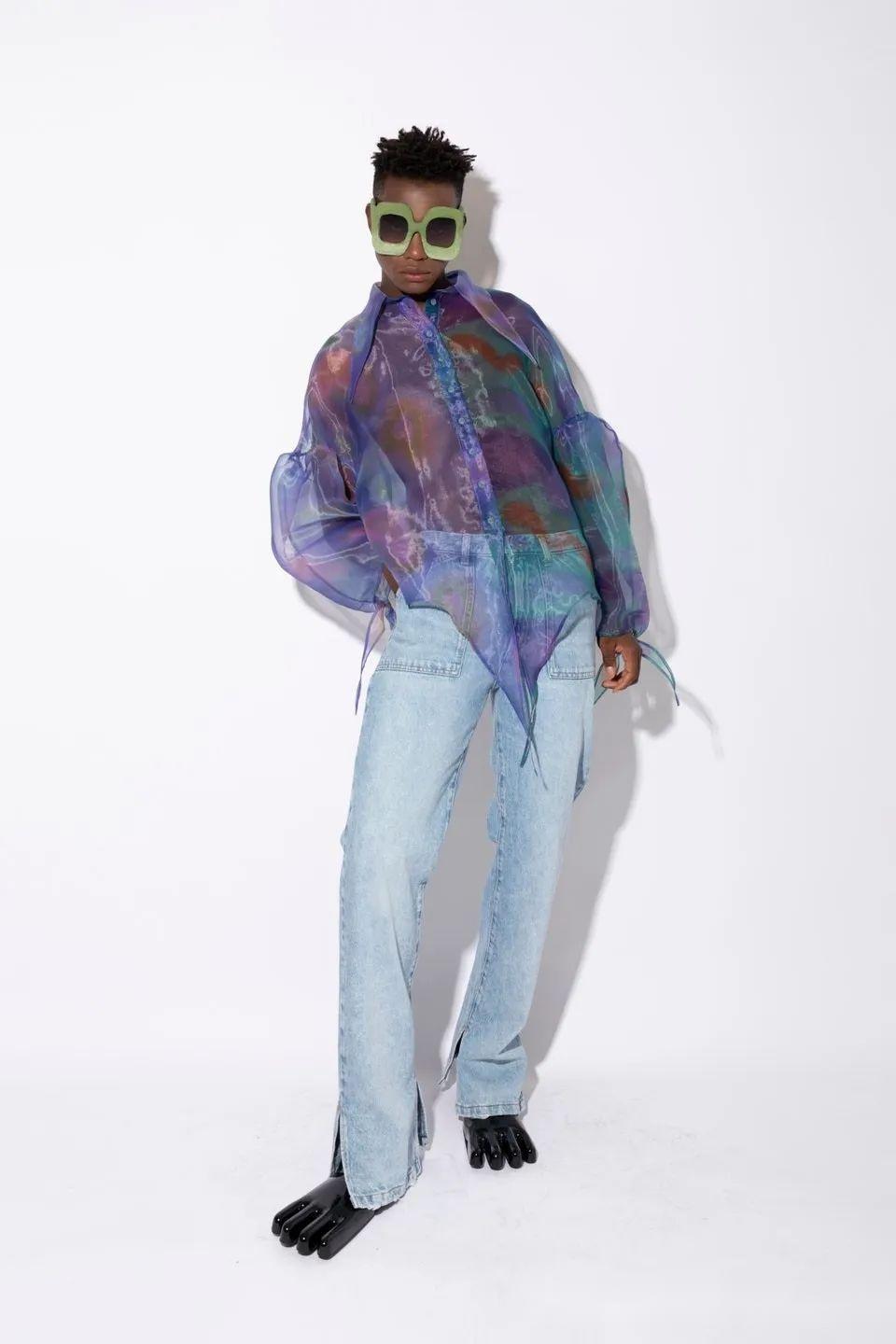 焕新后的AVAVAV，以怪物般的四指鞋踏入未来。 - 知乎