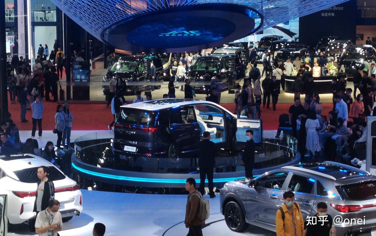 江淮瑞风MPV概念车RF-M描绘出行 新感觉 - 知乎