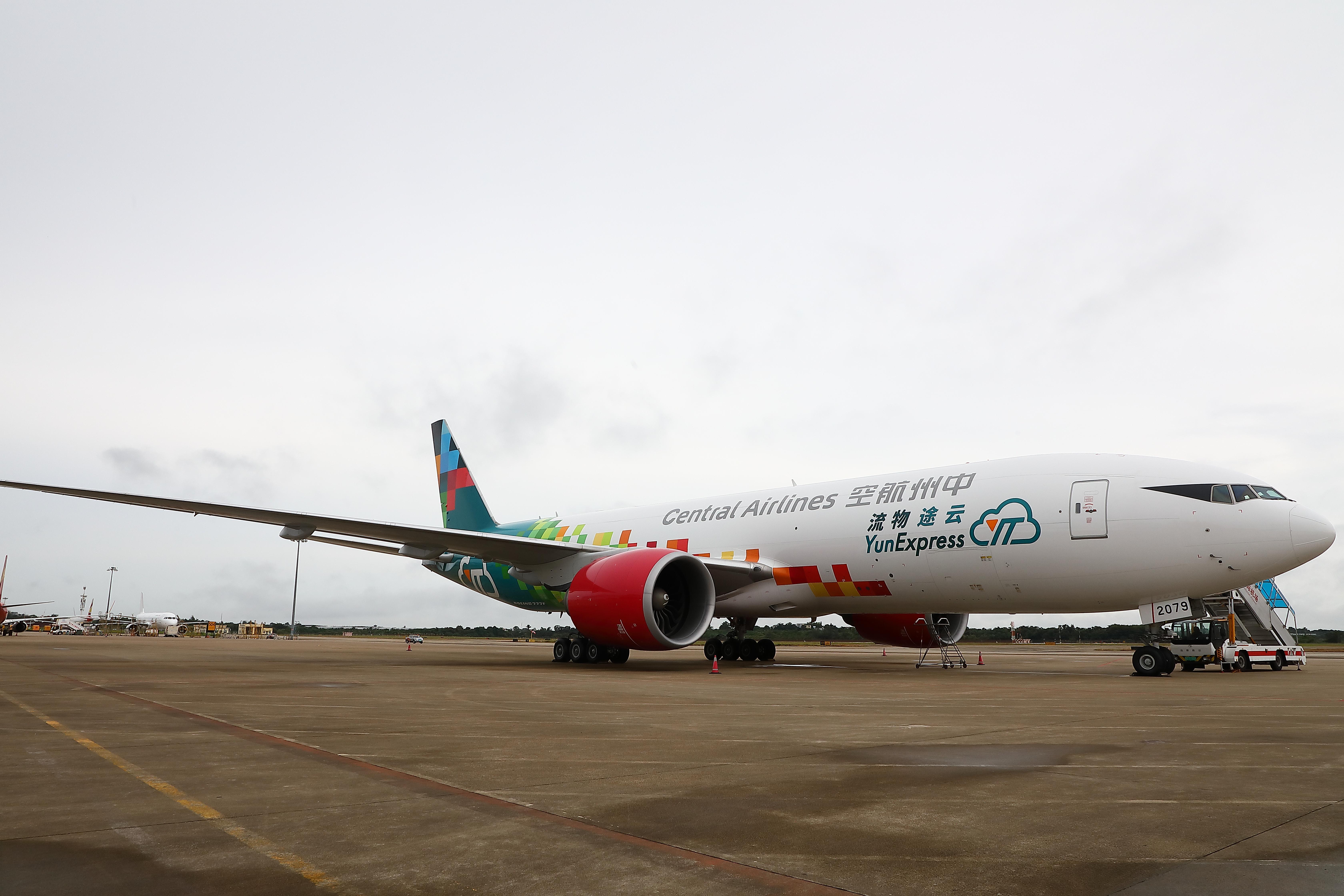 纵腾集团首架波音B777F货机首航成功，谷仓海外仓开启“大飞机时代” - 知乎