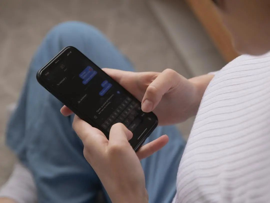 在老外朋友圈里常见的DM、PM到底什么意思？ - 知乎