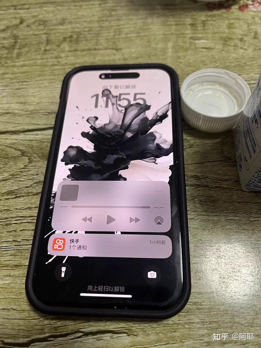 苹果iPhone 15（A3092）128GB黑色版：卓越性能，畅享5G时代