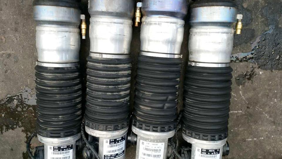 悬挂OTA后更舒适，能让老款蔚来ES8开起来像轿车？ - 知乎