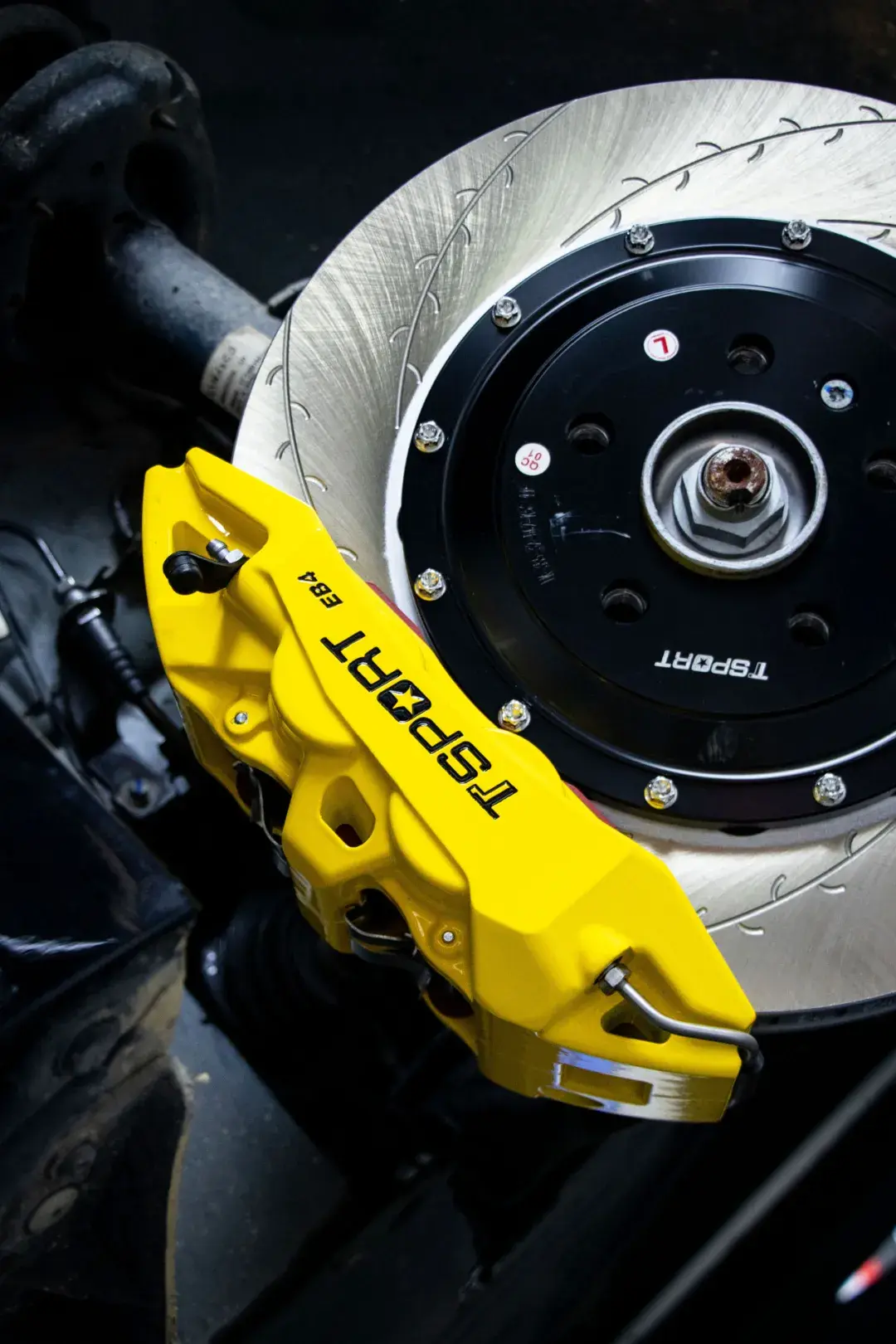 领克03改装升级TT-SPORT EB4大四活塞刹车卡钳案例 - 知乎