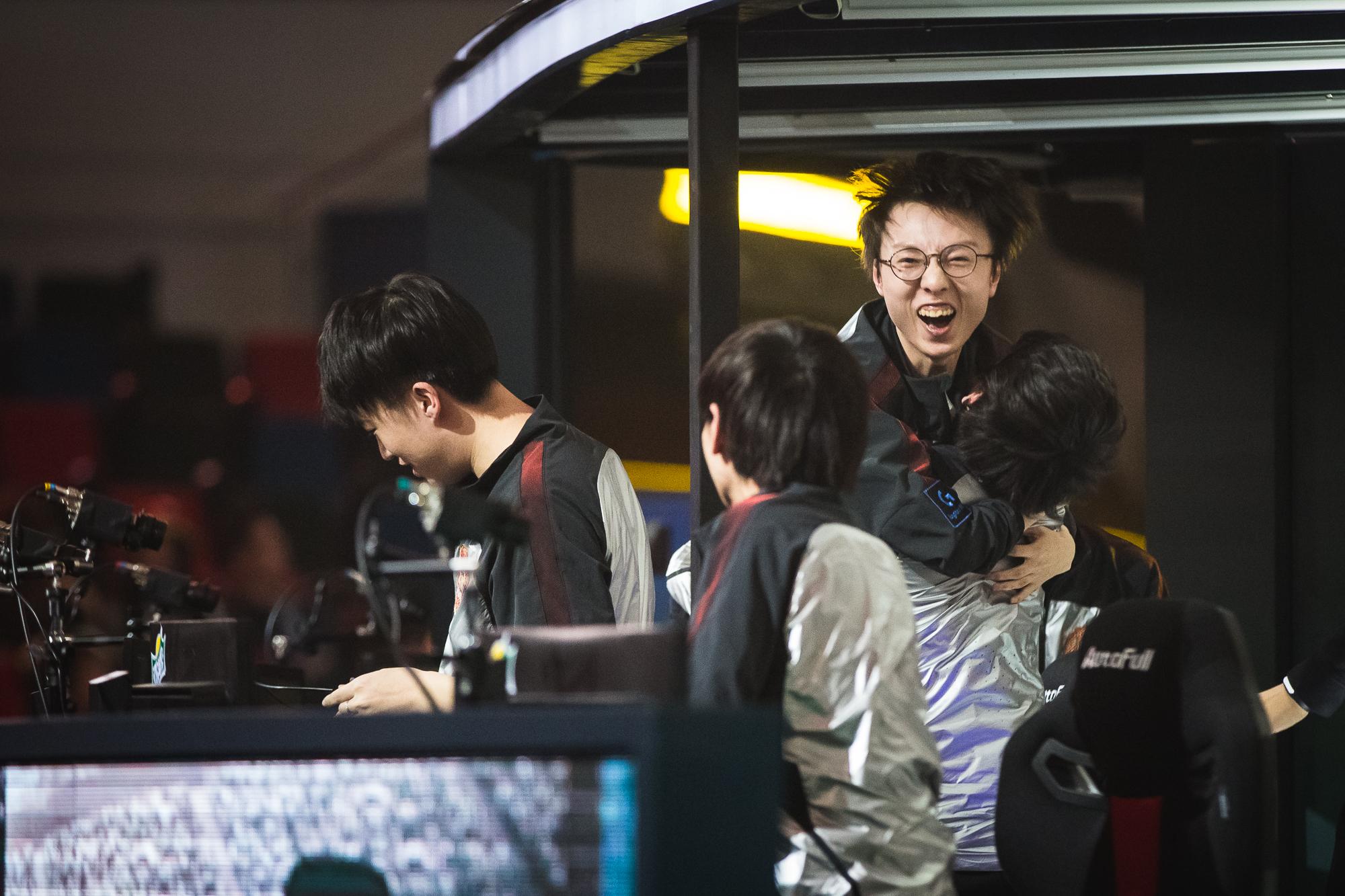 我们对Mlxg的共同回忆 - 知乎