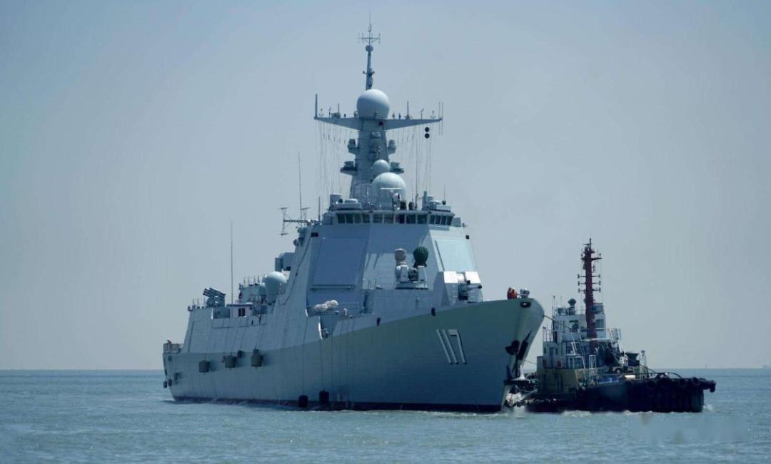 外媒首次发现：解放军052D驻扎南海岛礁，三级兵力联合出手？ - 知乎