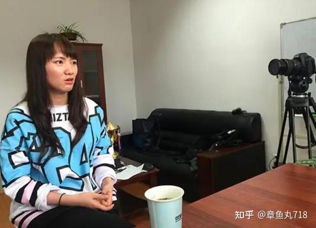 DOTA2：和lgd老板ruru谈恋爱是怎样一种体验？上万的耳机说送就送 - 知乎