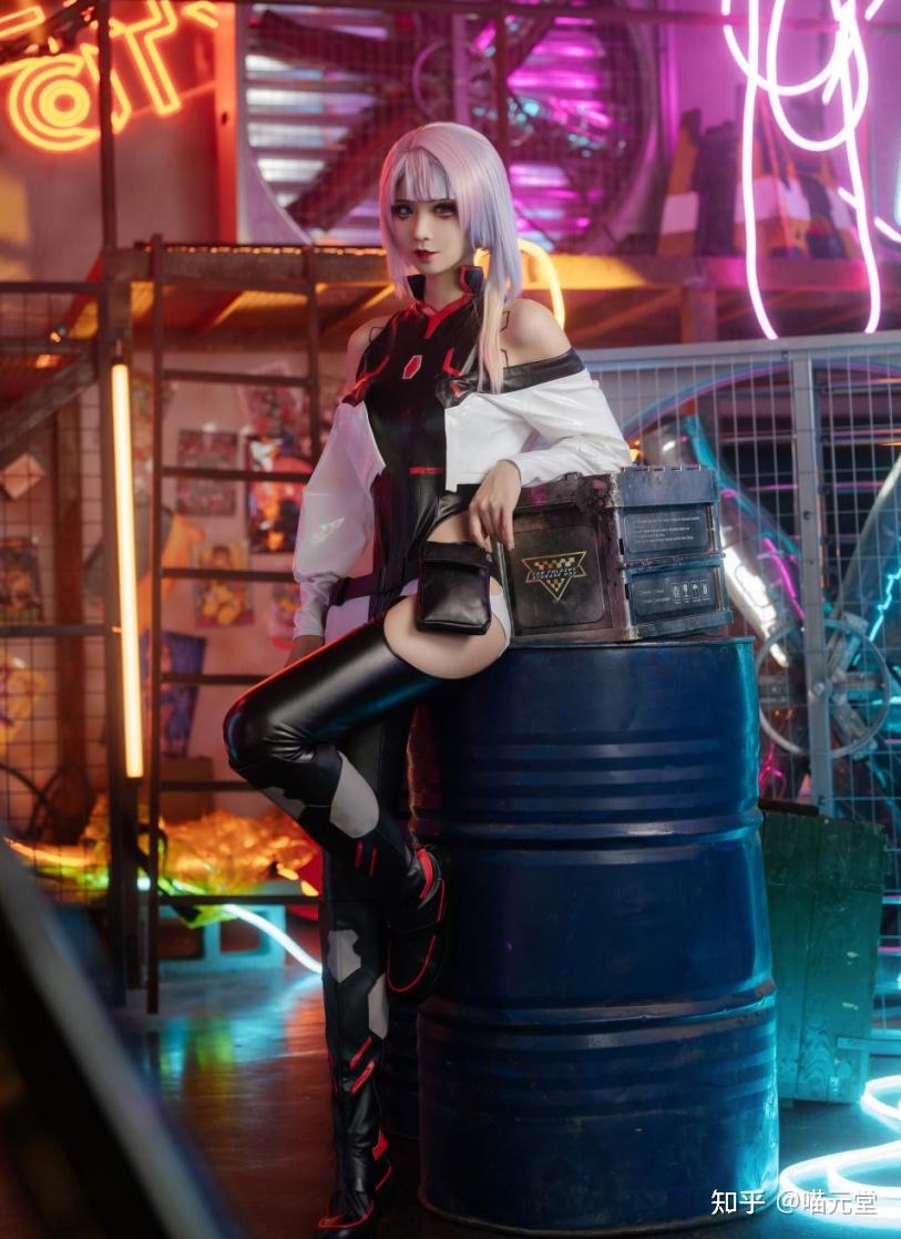 爱老师PhD最新cos~赛博朋克露西 cosplay写真图片欣赏 - 知乎