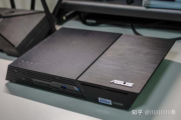 新品首发拆解评测丨纯固态硬盘槽位的暴力钢炮NAS华硕穿云箭 - 知乎