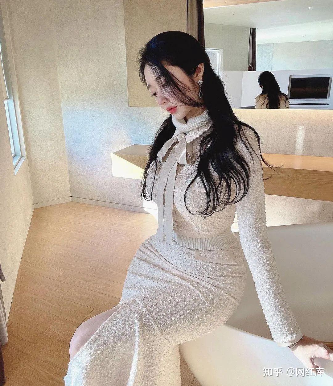 韩国网红小姐姐lavisuofficial极致腰臀比，汹涌上围，漫画腿 - 知乎