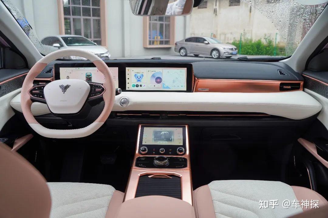 试驾哪吒U-II，新车究竟有哪些变化？ - 知乎