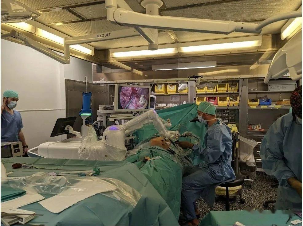 Moon Surgical：首例！腹腔镜手术机器人成功完成手术 - 知乎
