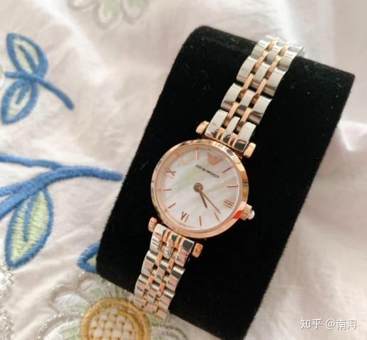 谁戴谁好看的阿玛尼小表盘石英手表Ar1764 - 知乎
