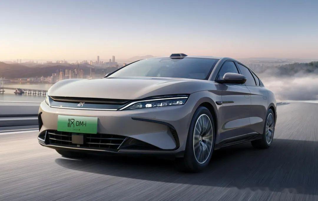 太夸张了吧！2025款汉DM-i，油耗低至2.6L/100km？ - 知乎