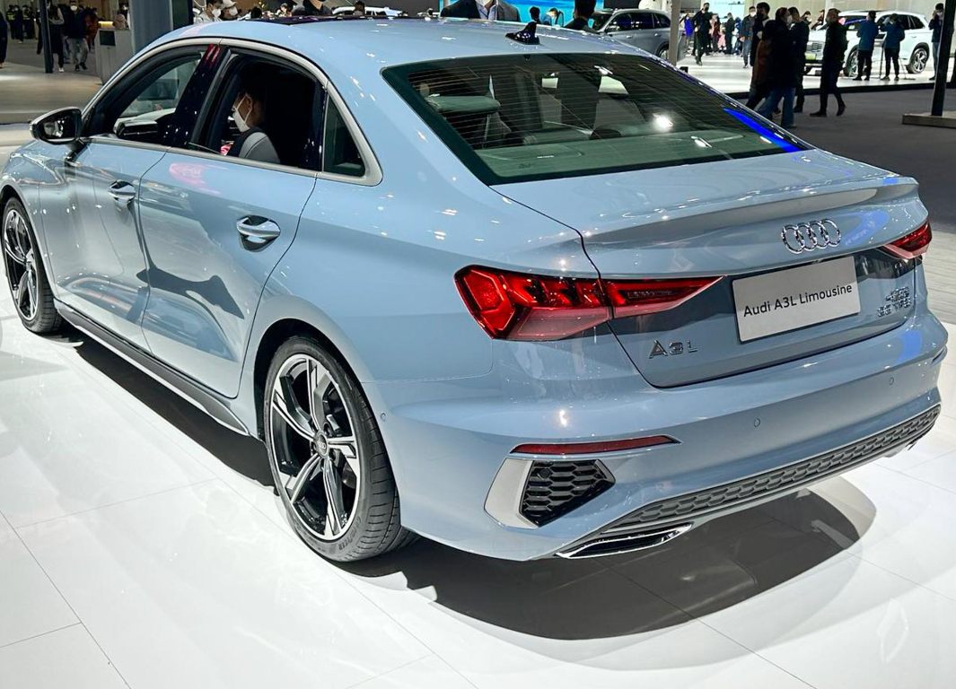 20多万的预算谁能满足年轻人的豪车梦？新款奔驰长轴距A级对比奥迪A3L - 知乎