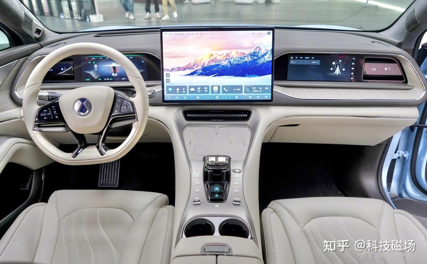 AEB主动紧急制动：腾势N7以60km/h时速刹停创造记录！ - 知乎