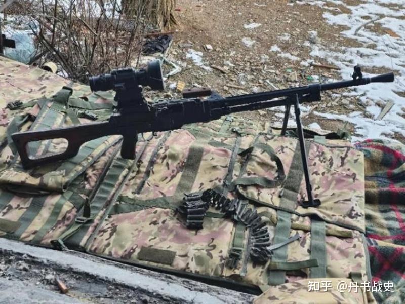 乌克兰缴获俄军的神秘武器，半个多世纪前的TKB-521机枪 - 知乎