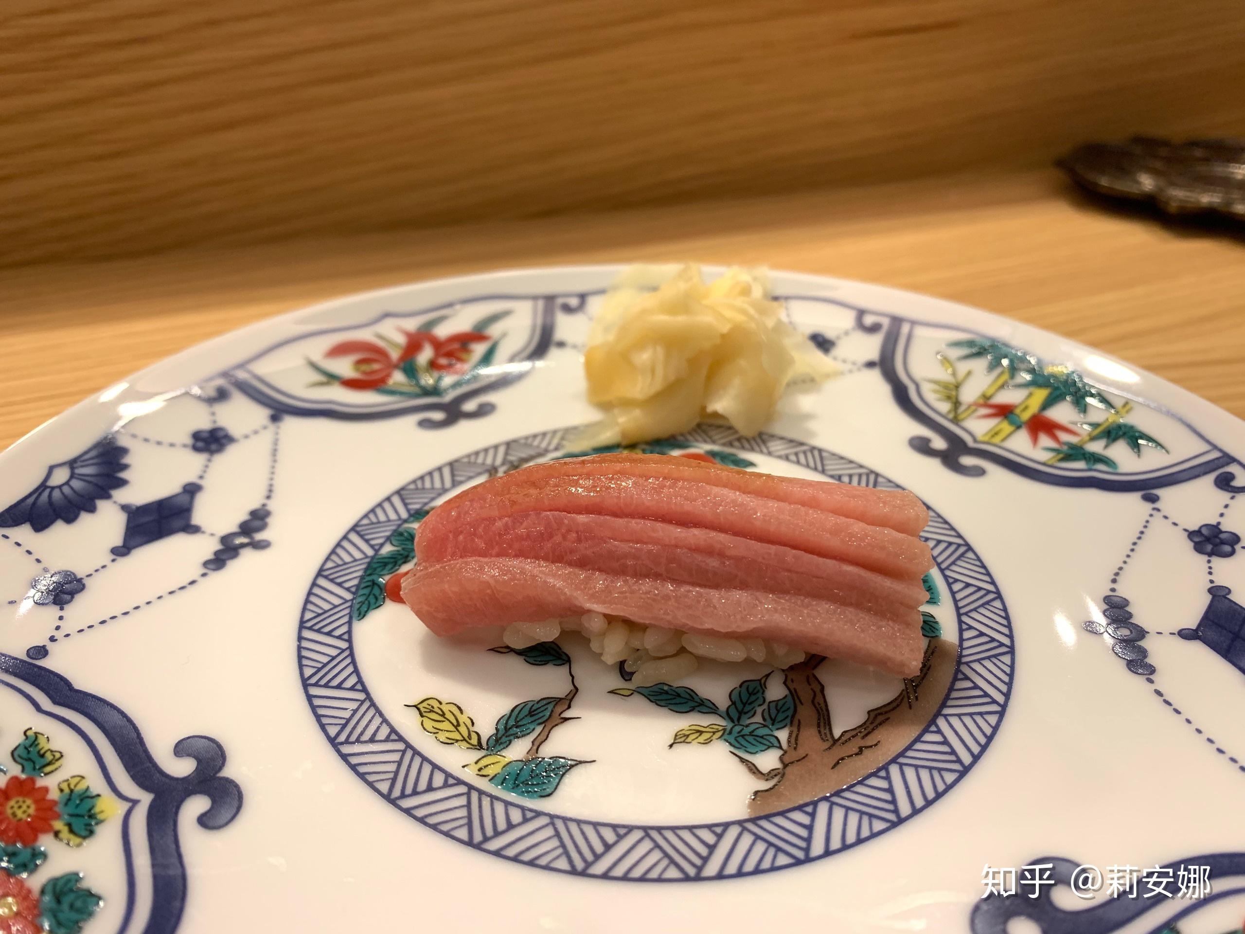 为什么很多人喜欢吃刺身？自己吃会觉得粘粘腻腻，很恶心。想知道刺身好吃在哪里？ 知乎