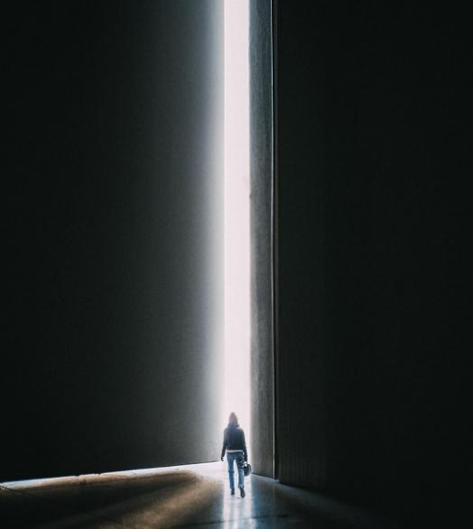 他365天不间断，坚持每天设计一个作品，终成红遍Behance的设计大神 - 知乎