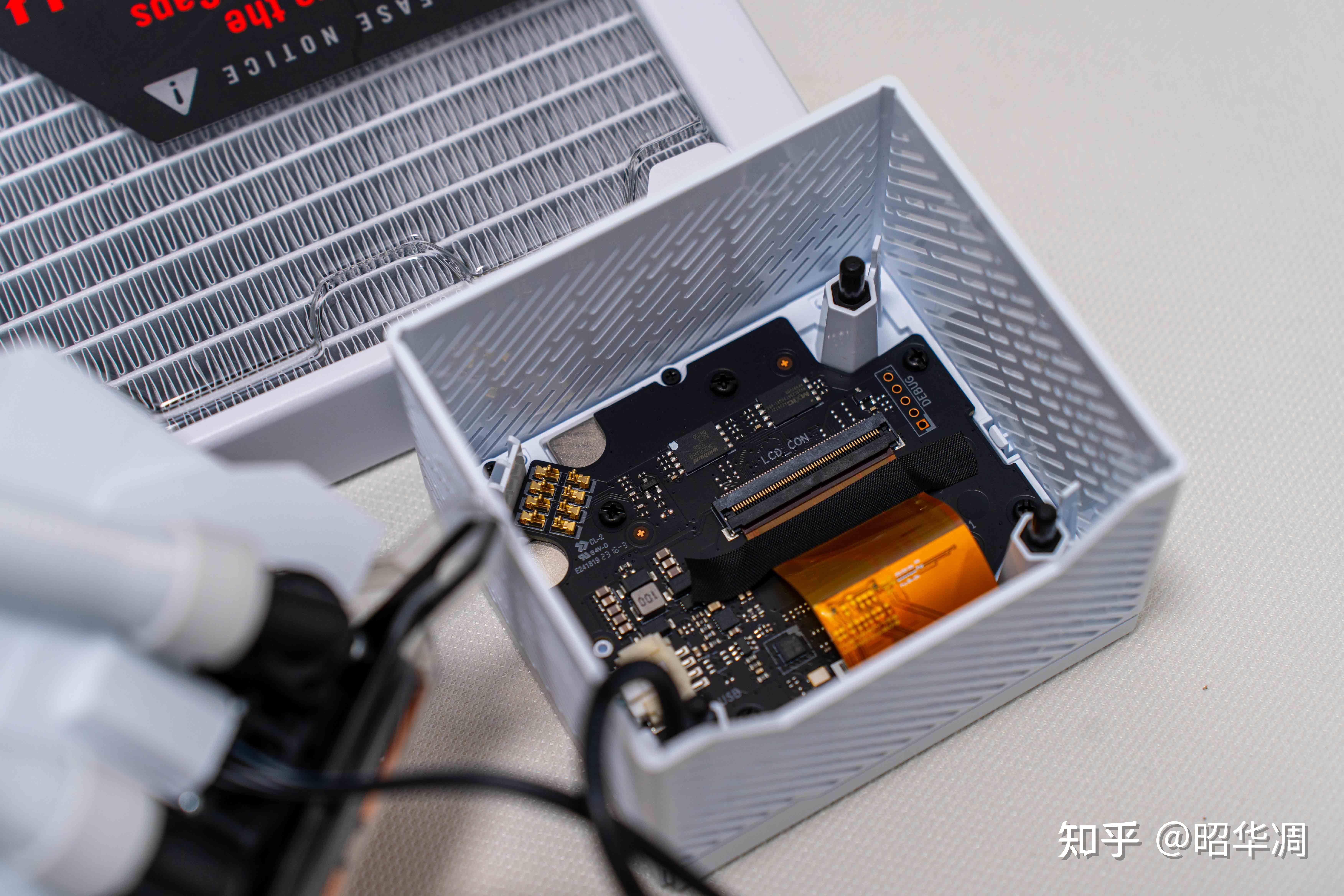 【首发测评】丨14700K！这可能是 Intel 14代 酷睿最良心的型号