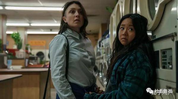 如何评价杨紫琼主演的电影《瞬息全宇宙》？