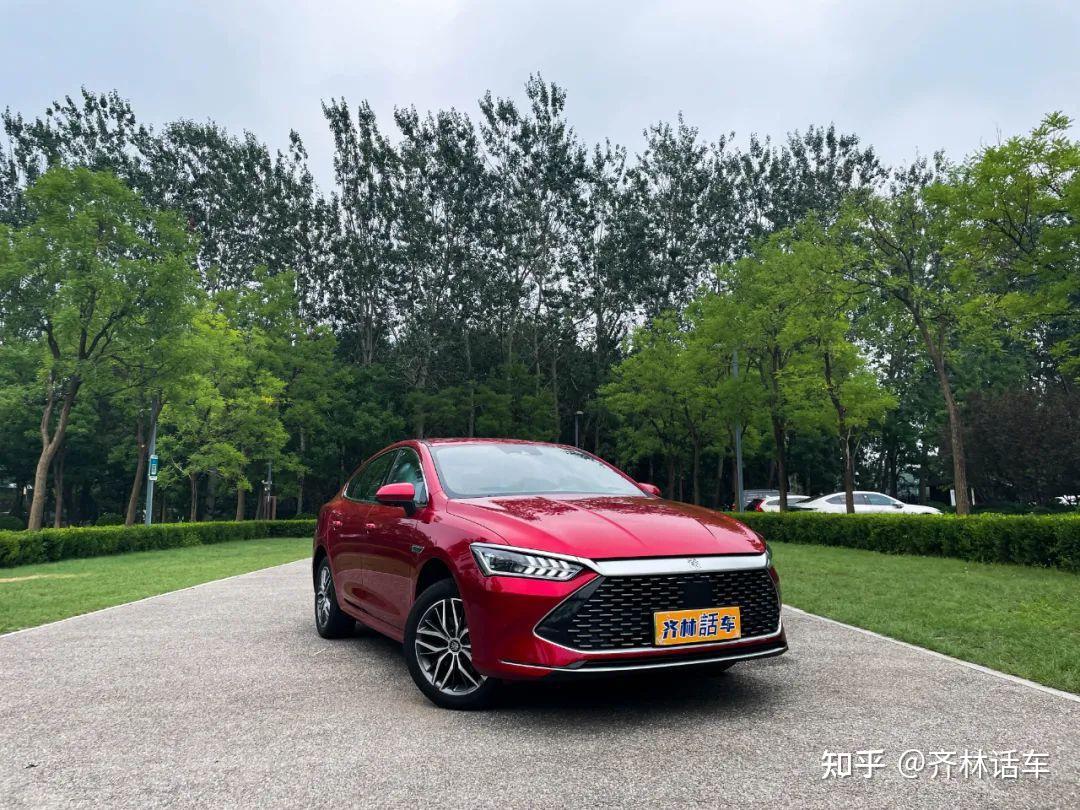 深度试驾秦PLUS DM-i 2023冠军版，如何诠释“油电同价”? - 知乎