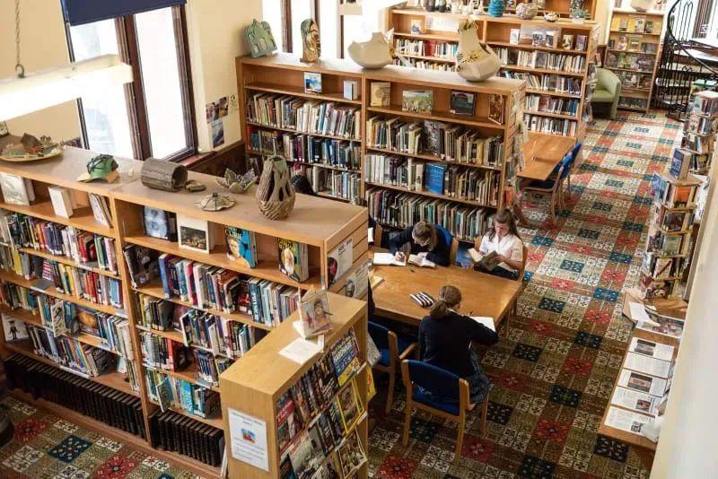 英国顶尖八大女校之一！马术一流、艺术气息浓厚的女校Mayfield School - 知乎