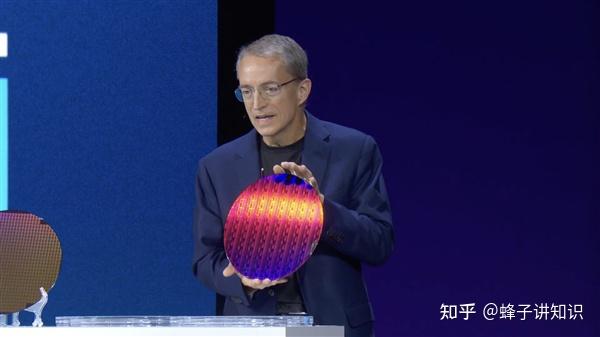 Intel发明全新玻璃基板封装:互连密度提升10倍 知乎