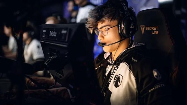 CSGO壁纸｜发型总监twistzz - 知乎