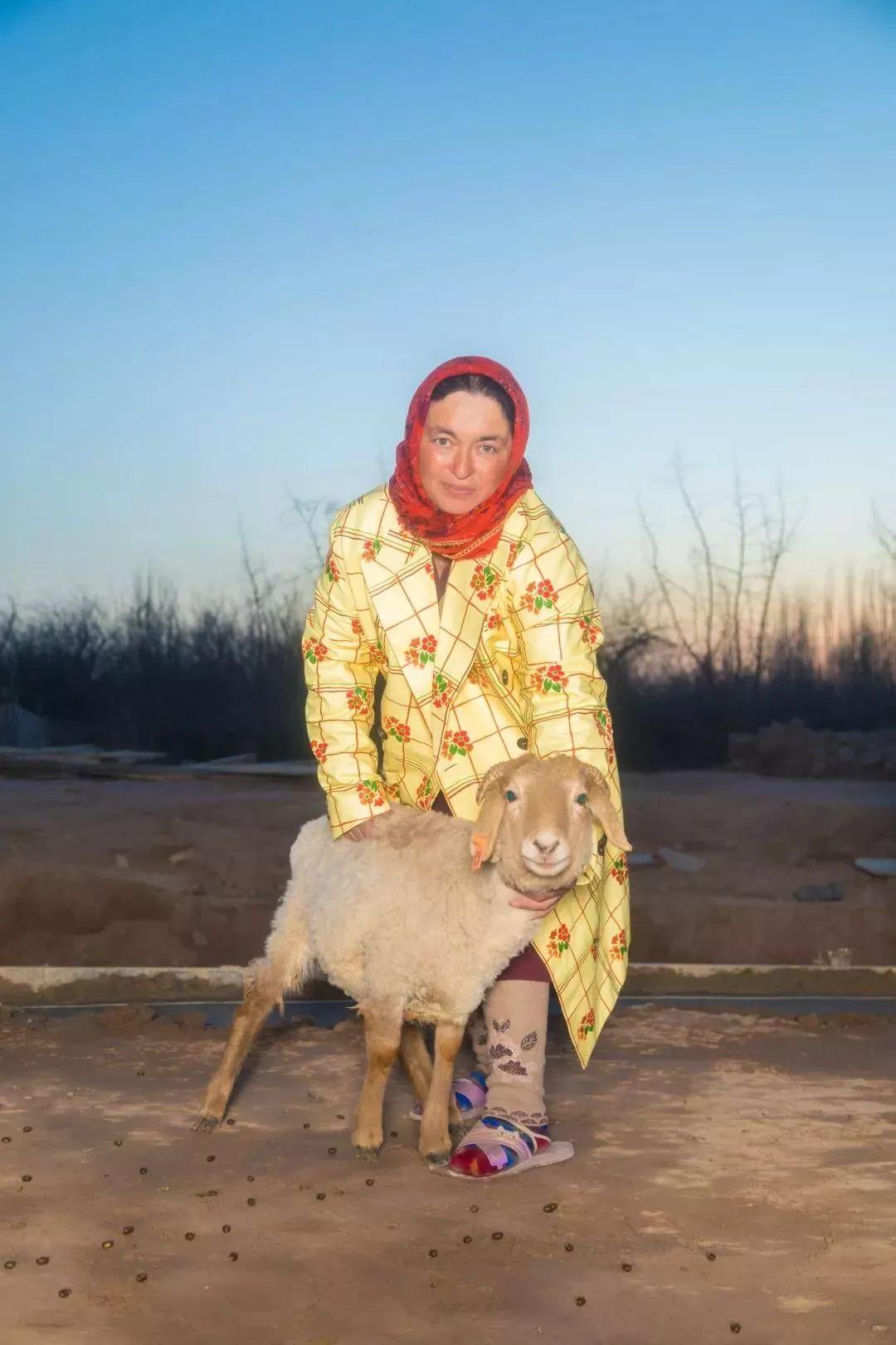 博物馆照明之高台当代艺术中心：新疆地区第一家！埃克苏（AKZU）倾情呈现两大艺术展览！ - 知乎