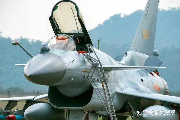 中国歼10B走出国门，与俄协同作战，精准打击目标，碾压美F16？ - 知乎