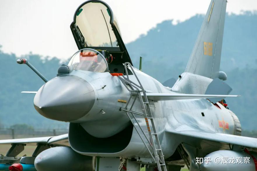 中国歼10B走出国门，与俄协同作战，精准打击目标，碾压美F16？ - 知乎