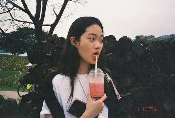 亚洲首位“升仙”90后超模来了！常年179cm/46公斤的崔素拉 - 知乎