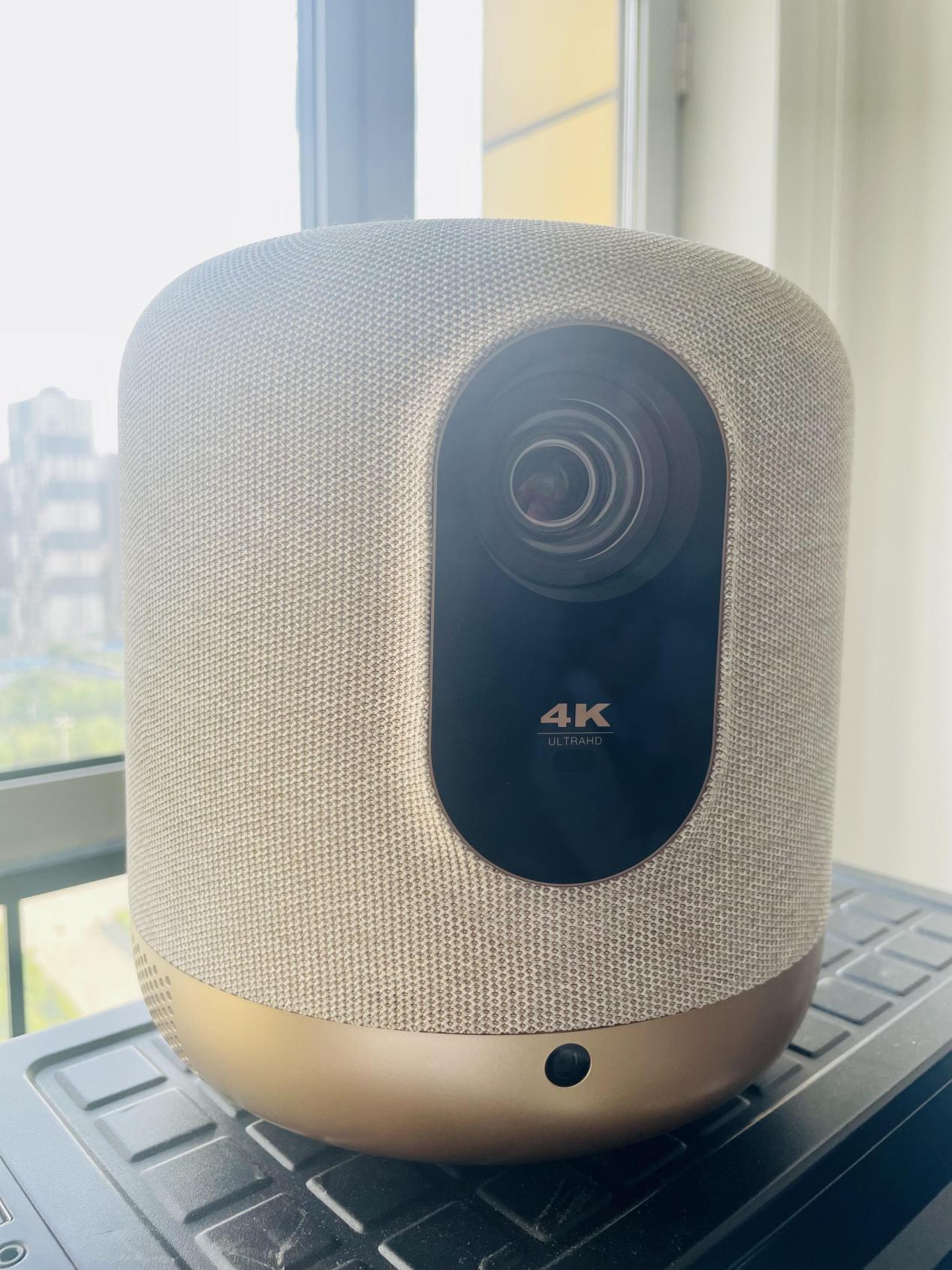 4K投影仪对决！极米RS Pro2 VS 峰米V10，极米RS Pro2能否更胜一筹？ - 知乎