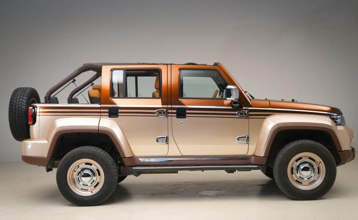 北汽上演“时装秀” BJ40这要和坦克300比“衣橱” 不明智 - 知乎