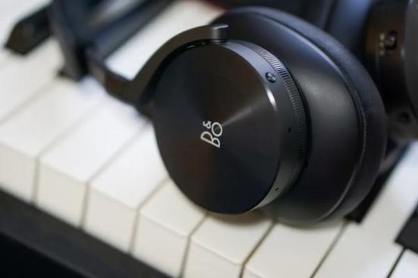Beoplay H95：头戴式降噪耳机凭什么卖六千多？ - 知乎