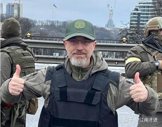 乌克兰军队正在补充 155 毫米口径火炮纵队，M109 ACS - Reznikov 已经到货 - 知乎